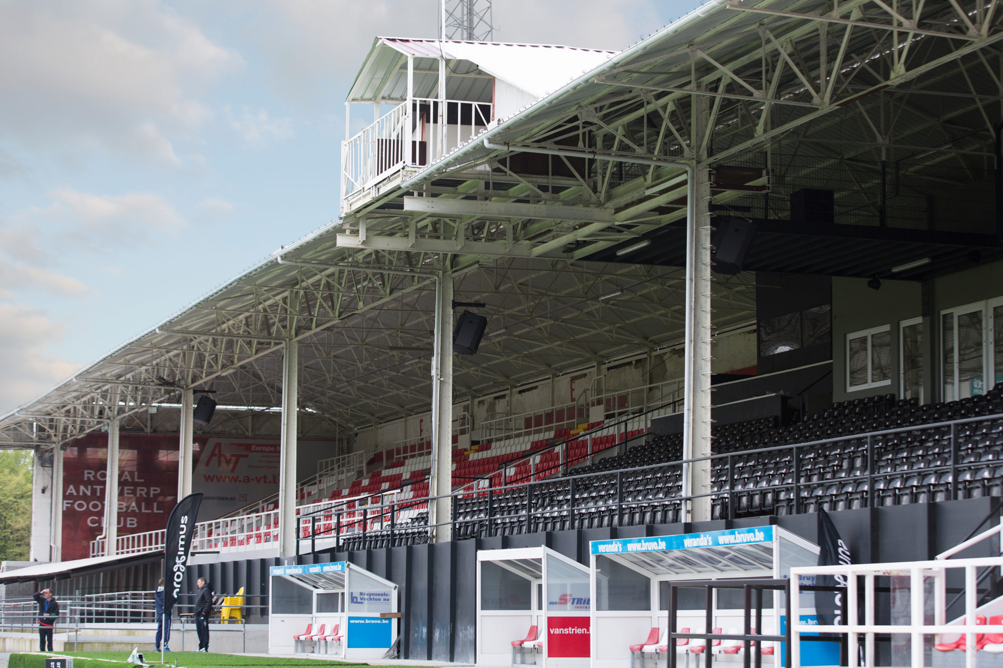 Royal Antwerp Football Club - Pioneer PRO AUDIO