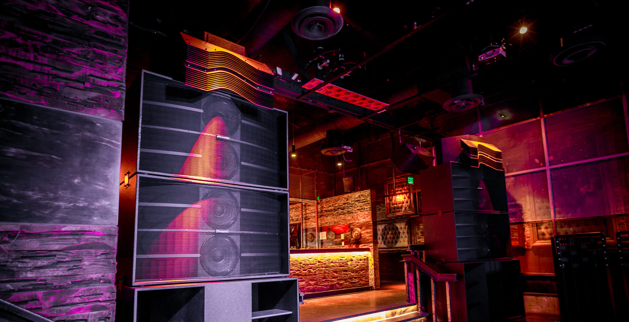 Sound Nightclub - Pioneer PRO AUDIO