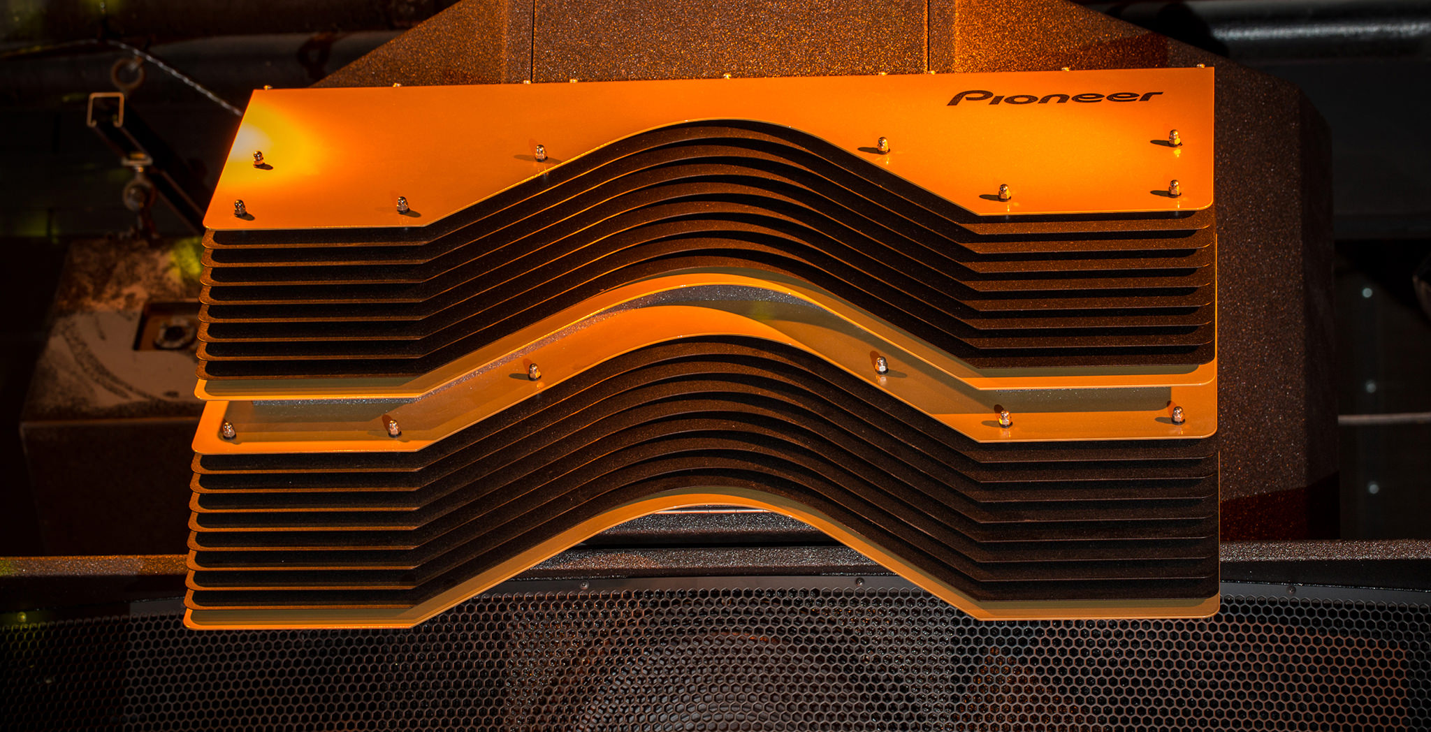 Sound Nightclub - Pioneer PRO AUDIO
